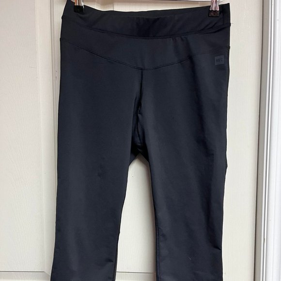 MEC | Pants & Jumpsuits | Mec Capris | Poshmark